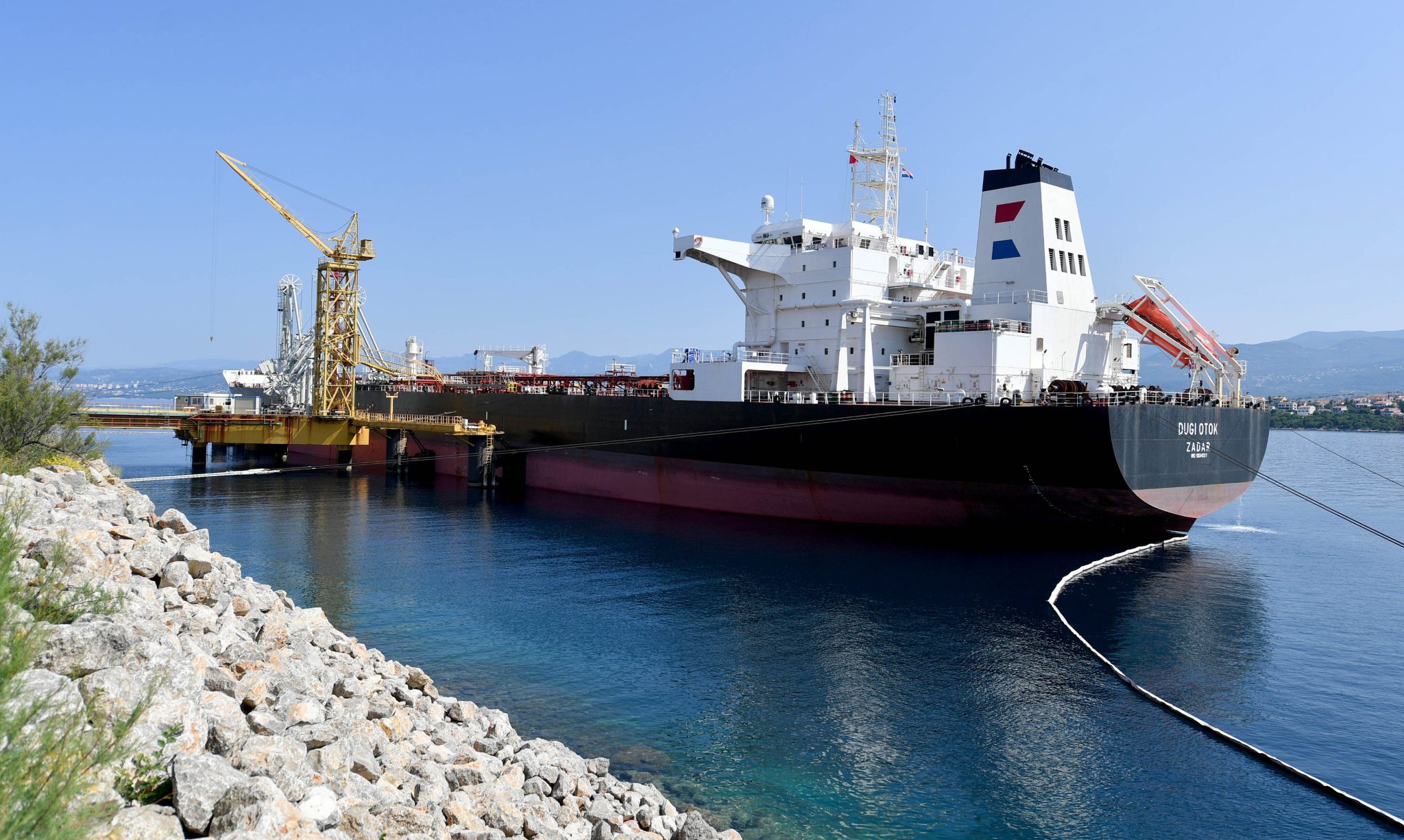 MVM-MOL Alliance Reaches New Heights with Crude Oil Delivery | Modern ...